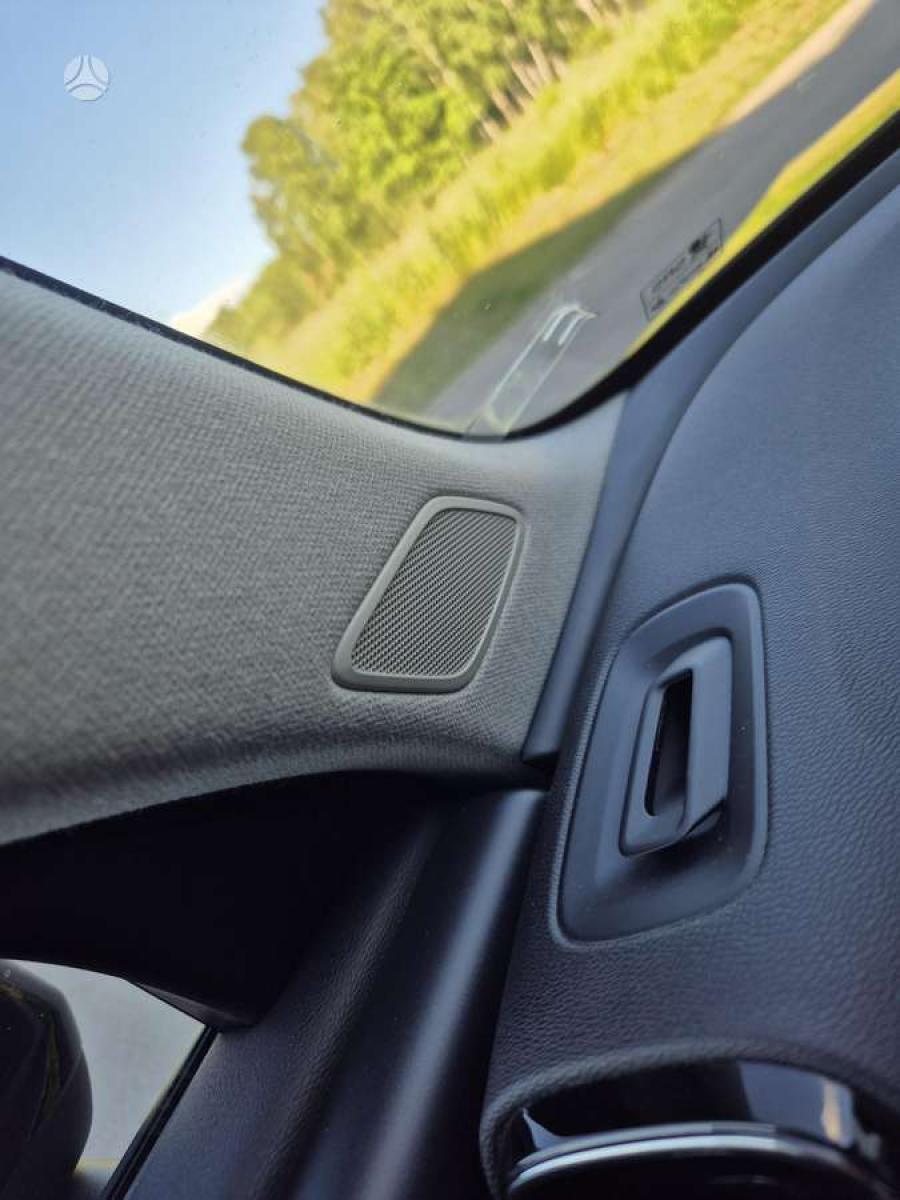 Black Volvo XC40 2019 in Kaunas, with an engine capacity of 1.97 L and mileage of 204 thousand km for 17700 €, photo 14 on AUTOMOTO.COM.LV
