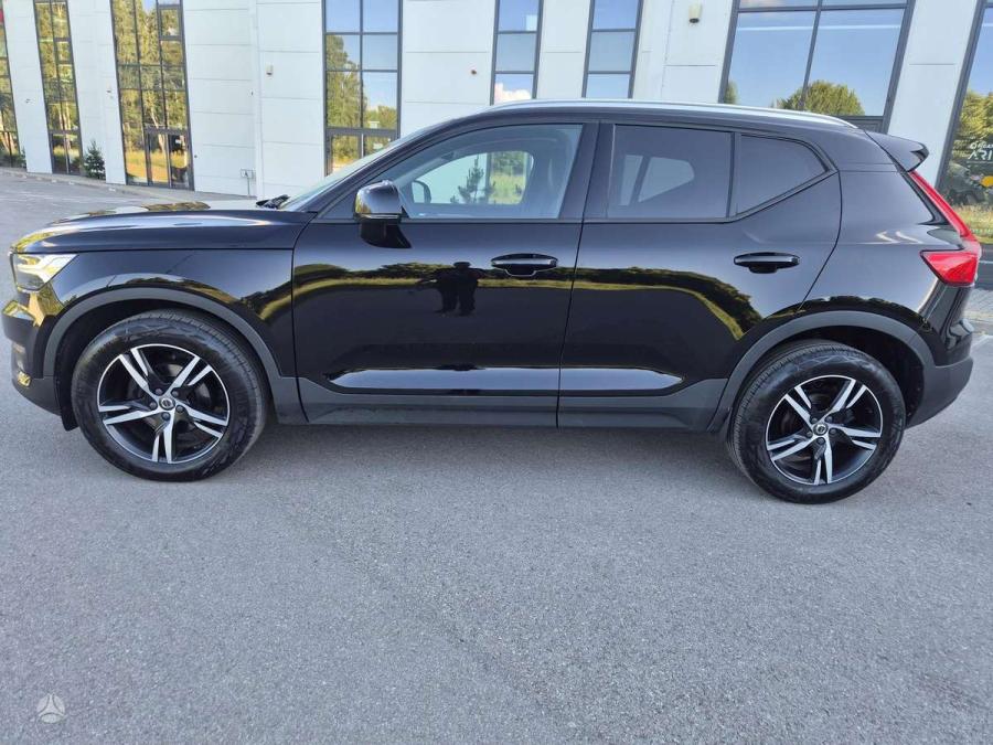 Black Volvo XC40 2019 in Kaunas, with an engine capacity of 1.97 L and mileage of 204 thousand km for 17700 €, photo 32 on AUTOMOTO.COM.LV