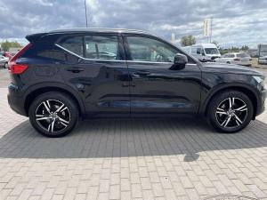 Black Volvo XC40 2019 in Marijampole, with an engine capacity of 1.97 L and mileage of 142 thousand km for 18200 €, photo 5 on AUTOMOTO.COM.LV
