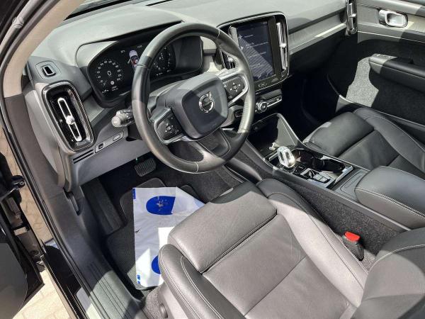 Melns Volvo XC40 2019 Marijampole, ar dzinēja tilpumu 1.97 L un nobraukumu 142 tūkst. km par 18200 €, foto 10 vietnē AUTOMOTO.COM.LV