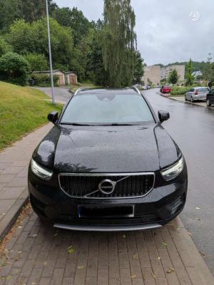 Melns Volvo XC40 2019 Viļņa, ar dzinēja tilpumu 1.97 L un nobraukumu 91 tūkst. km par 18900 €, foto  vietnē AUTOMOTO.COM.LV