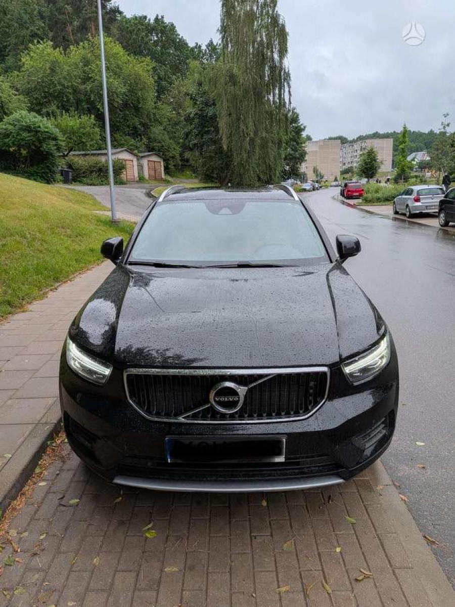 Черный Вольво XC40 2019 в Вильнюс, объемом двигателя 1.97 л и пробегом 91 тыс. км за 18900 €, фото 1 на AUTOMOTO.COM.LV