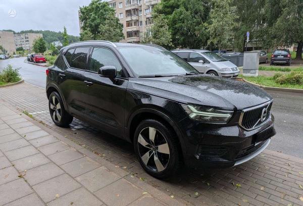 Black Volvo XC40 2019 in Vilnius, with an engine capacity of 1.97 L and mileage of 91 thousand km for 18900 €, photo 6 on AUTOMOTO.COM.LV