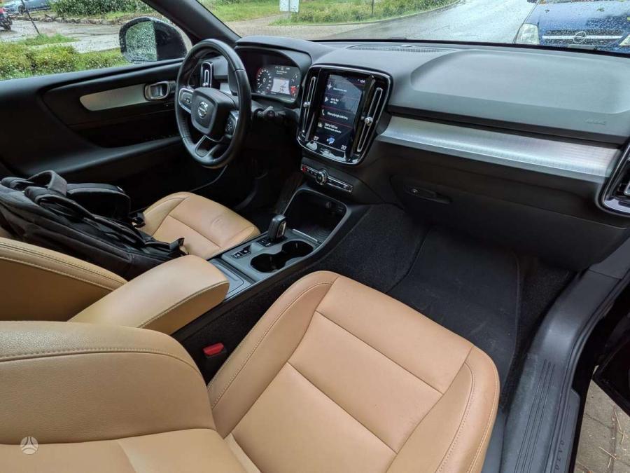 Черный Вольво XC40 2019 в Вильнюс, объемом двигателя 1.97 л и пробегом 91 тыс. км за 18900 €, фото 11 на AUTOMOTO.COM.LV