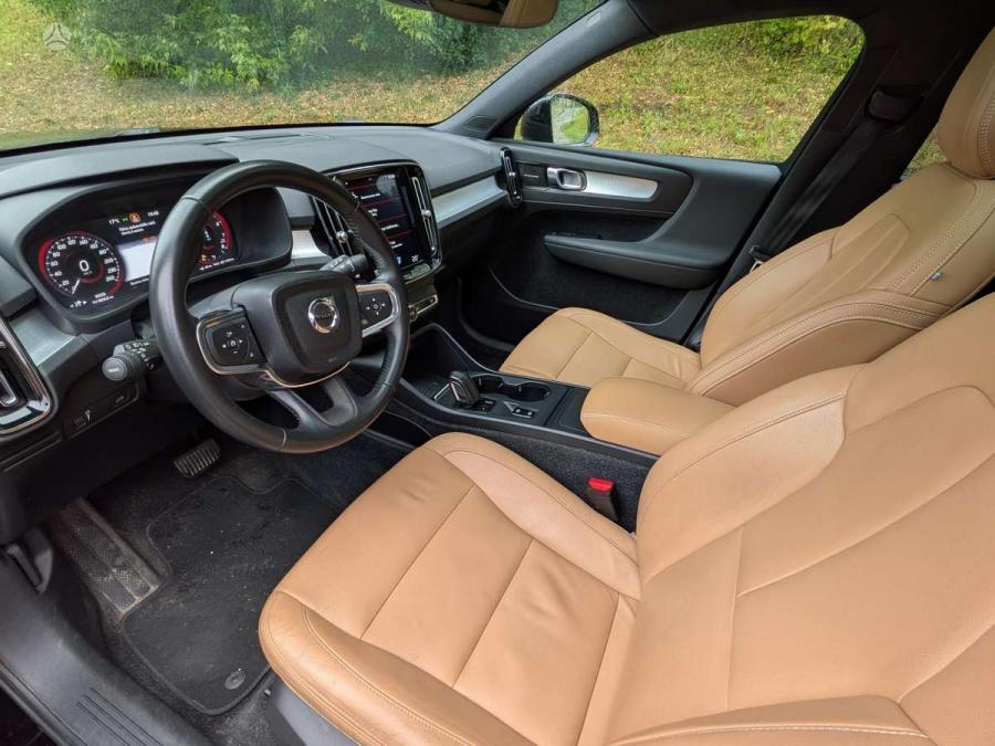 Черный Вольво XC40 2019 в Вильнюс, объемом двигателя 1.97 л и пробегом 91 тыс. км за 18900 €, фото 12 на AUTOMOTO.COM.LV
