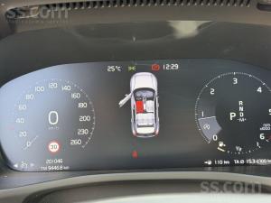 Черный Вольво XC40 2019 в Тукумс, объемом двигателя 2.00 л и пробегом 201 тыс. км за 16500 €, фото 13 на AUTOMOTO.COM.LV