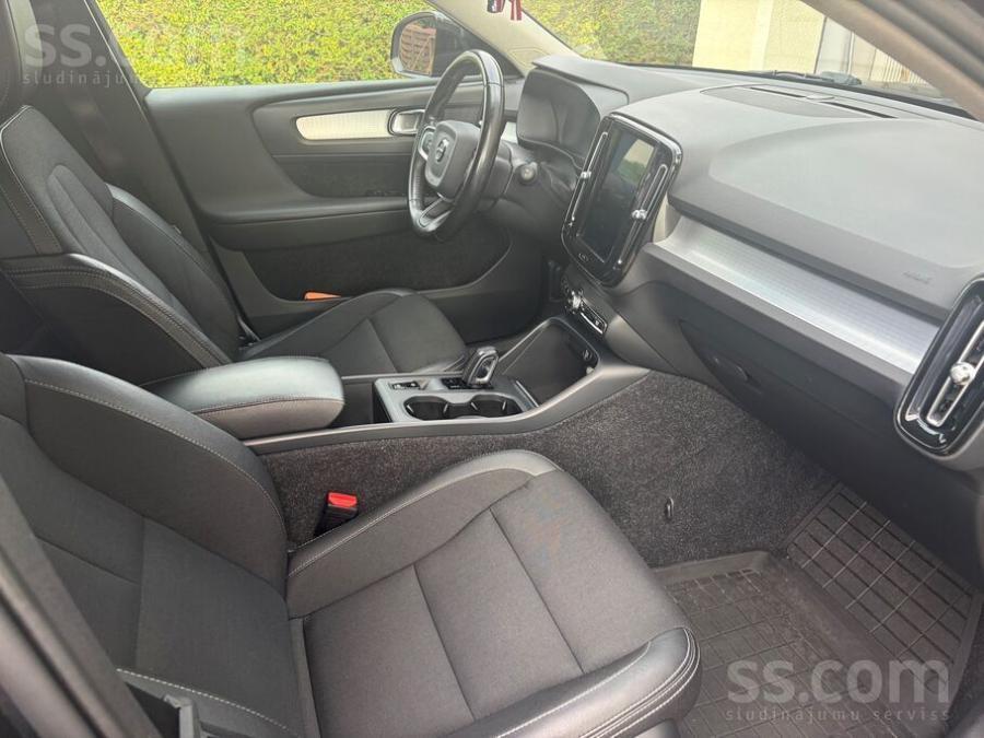Черный Вольво XC40 2019 в Рига, объемом двигателя 2.00 л и пробегом 155 тыс. км за 16700 €, фото 8 на AUTOMOTO.COM.LV