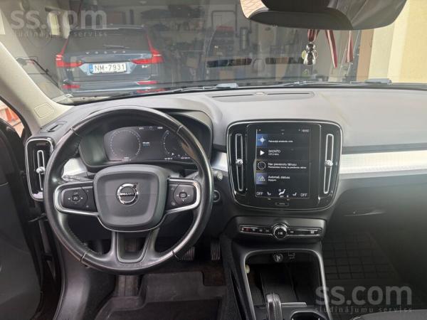 Melns Volvo XC40 2019 Rīga, ar dzinēja tilpumu 2.00 L un nobraukumu 155 tūkst. km par 16700 €, foto 8 vietnē AUTOMOTO.COM.LV
