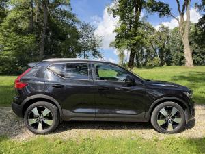 Melns Volvo XC40 2019 Elektrėnai, ar dzinēja tilpumu 1.97 L un nobraukumu 180 tūkst. km par 17500 €, foto 4 vietnē AUTOMOTO.COM.LV