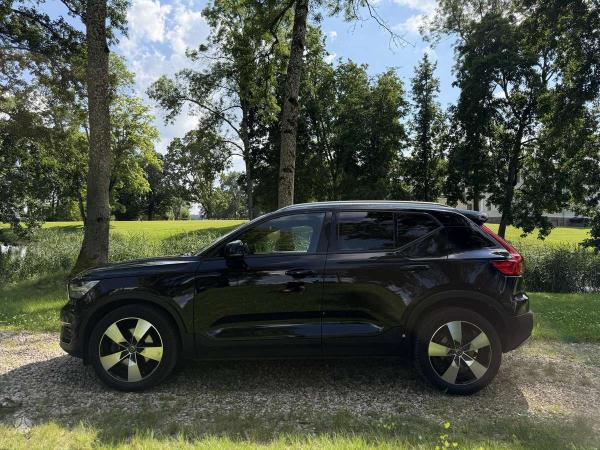 Melns Volvo XC40 2019 Elektrėnai, ar dzinēja tilpumu 1.97 L un nobraukumu 180 tūkst. km par 17500 €, foto 7 vietnē AUTOMOTO.COM.LV