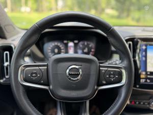 Melns Volvo XC40 2019 Elektrėnai, ar dzinēja tilpumu 1.97 L un nobraukumu 180 tūkst. km par 17500 €, foto 18 vietnē AUTOMOTO.COM.LV