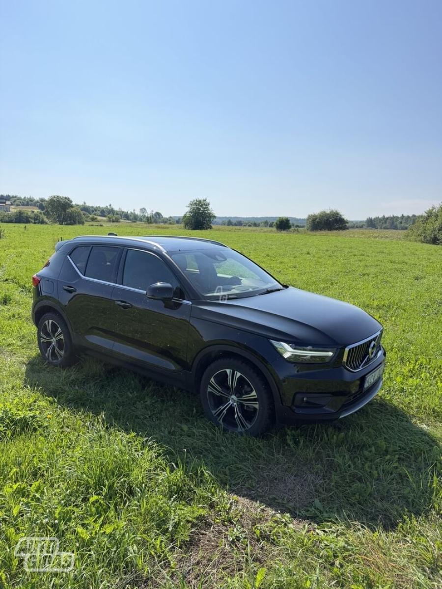 Melns Volvo XC40 2019 Viļņa, ar dzinēja tilpumu 2.00 L un nobraukumu 120 tūkst. km par 22100 €, foto 4 vietnē AUTOMOTO.COM.LV