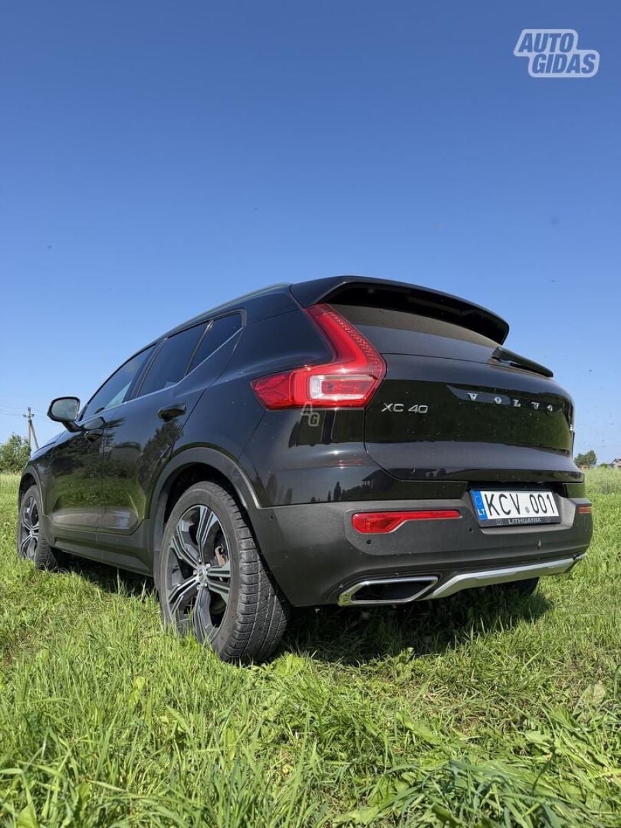Melns Volvo XC40 2019 Viļņa, ar dzinēja tilpumu 2.00 L un nobraukumu 120 tūkst. km par 22100 €, foto 7 vietnē AUTOMOTO.COM.LV