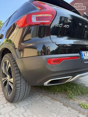 Melns Volvo XC40 2019 Viļņa, ar dzinēja tilpumu 2.00 L un nobraukumu 120 tūkst. km par 22100 €, foto 10 vietnē AUTOMOTO.COM.LV