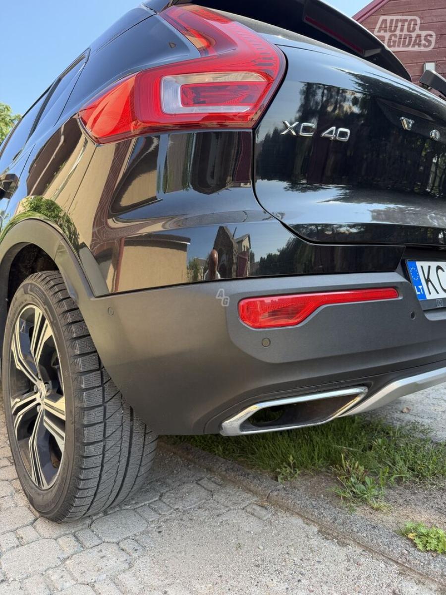 Melns Volvo XC40 2019 Viļņa, ar dzinēja tilpumu 2.00 L un nobraukumu 120 tūkst. km par 22100 €, foto 10 vietnē AUTOMOTO.COM.LV