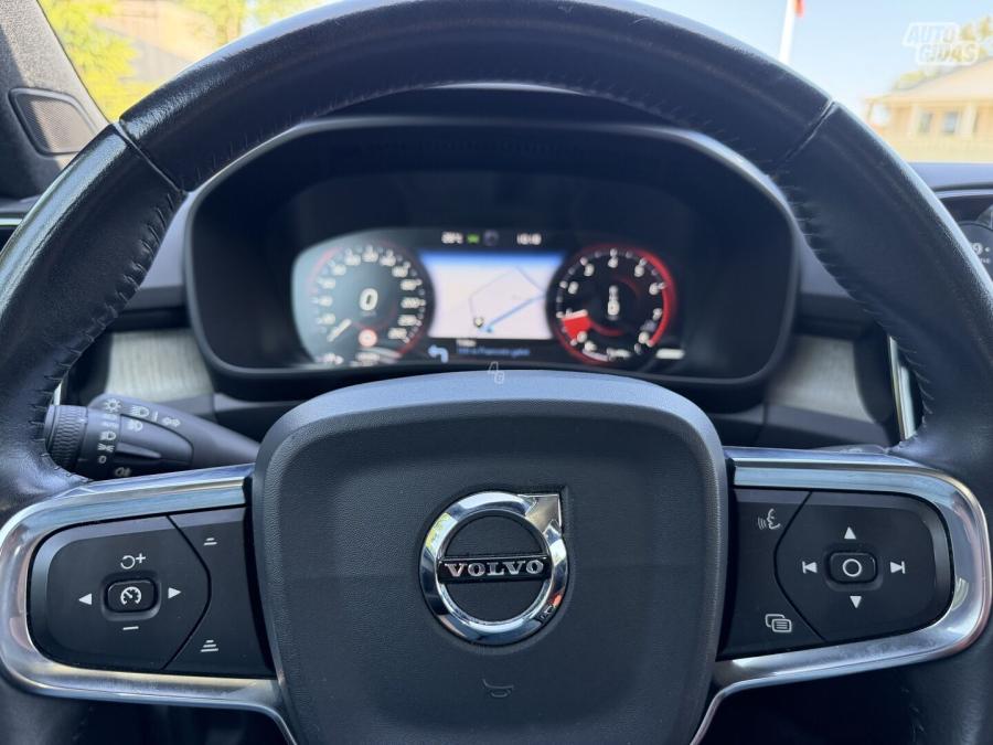 Melns Volvo XC40 2019 Viļņa, ar dzinēja tilpumu 2.00 L un nobraukumu 120 tūkst. km par 22100 €, foto 11 vietnē AUTOMOTO.COM.LV