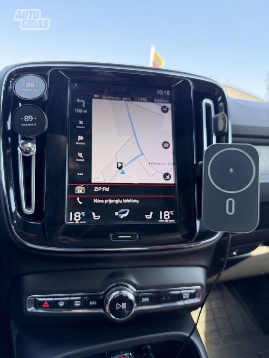 Melns Volvo XC40 2019 Viļņa, ar dzinēja tilpumu 2.00 L un nobraukumu 120 tūkst. km par 22100 €, foto 12 vietnē AUTOMOTO.COM.LV