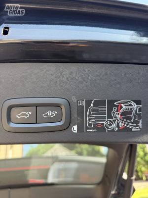 Melns Volvo XC40 2019 Viļņa, ar dzinēja tilpumu 2.00 L un nobraukumu 120 tūkst. km par 22100 €, foto 16 vietnē AUTOMOTO.COM.LV