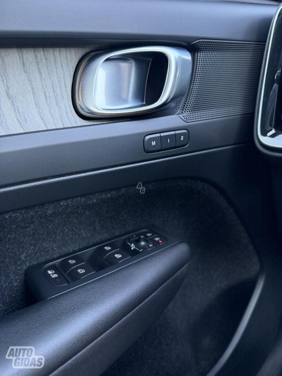 Melns Volvo XC40 2019 Viļņa, ar dzinēja tilpumu 2.00 L un nobraukumu 120 tūkst. km par 22100 €, foto 18 vietnē AUTOMOTO.COM.LV
