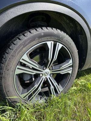 Melns Volvo XC40 2019 Viļņa, ar dzinēja tilpumu 2.00 L un nobraukumu 120 tūkst. km par 22100 €, foto 19 vietnē AUTOMOTO.COM.LV