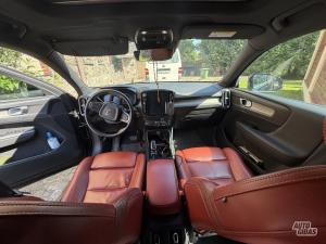 Melns Volvo XC40 2019 Viļņa, ar dzinēja tilpumu 2.00 L un nobraukumu 120 tūkst. km par 22100 €, foto 21 vietnē AUTOMOTO.COM.LV