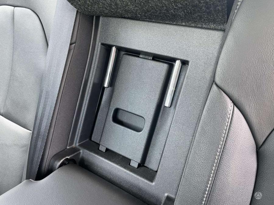Черный Вольво XC40 2019 в Радвилишкис, объемом двигателя 1.97 л и пробегом 229 тыс. км за 17200 €, фото 26 на AUTOMOTO.COM.LV