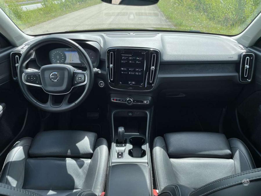 Черный Вольво XC40 2019 в Радвилишкис, объемом двигателя 1.97 л и пробегом 229 тыс. км за 17200 €, фото 27 на AUTOMOTO.COM.LV