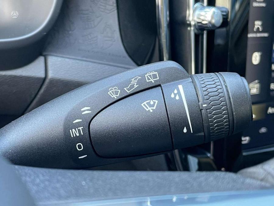 Черный Вольво XC40 2019 в Радвилишкис, объемом двигателя 1.97 л и пробегом 229 тыс. км за 17200 €, фото 32 на AUTOMOTO.COM.LV