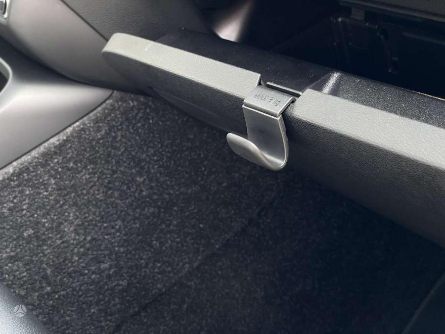 Черный Вольво XC40 2019 в Радвилишкис, объемом двигателя 1.97 л и пробегом 229 тыс. км за 17200 €, фото 34 на AUTOMOTO.COM.LV