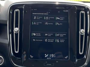 Черный Вольво XC40 2019 в Радвилишкис, объемом двигателя 1.97 л и пробегом 229 тыс. км за 17200 €, фото 41 на AUTOMOTO.COM.LV