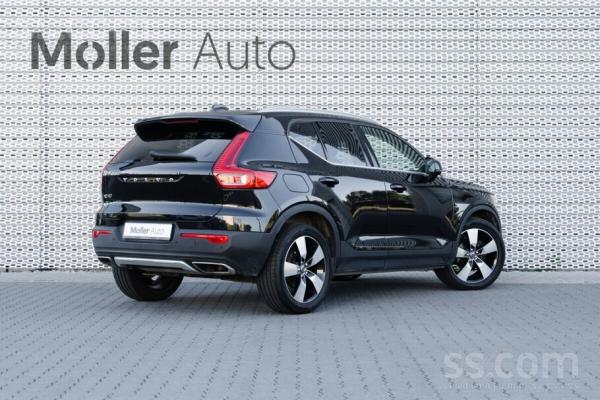 Black Volvo XC40 2019 in Riga, with an engine capacity of 2.00 L and mileage of 125 thousand km for 20000 €, photo 4 on AUTOMOTO.COM.LV