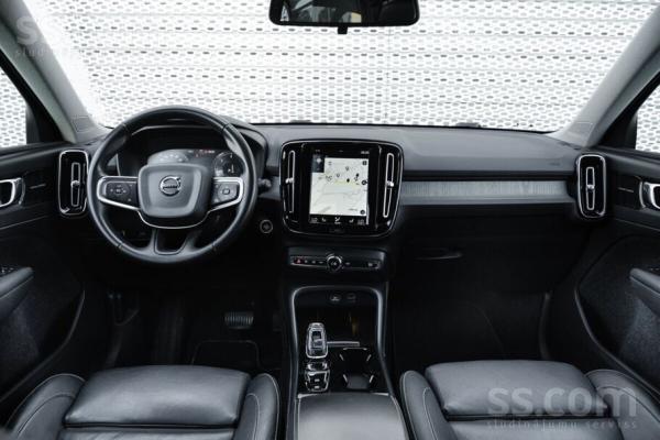 Black Volvo XC40 2019 in Riga, with an engine capacity of 2.00 L and mileage of 125 thousand km for 20000 €, photo 6 on AUTOMOTO.COM.LV