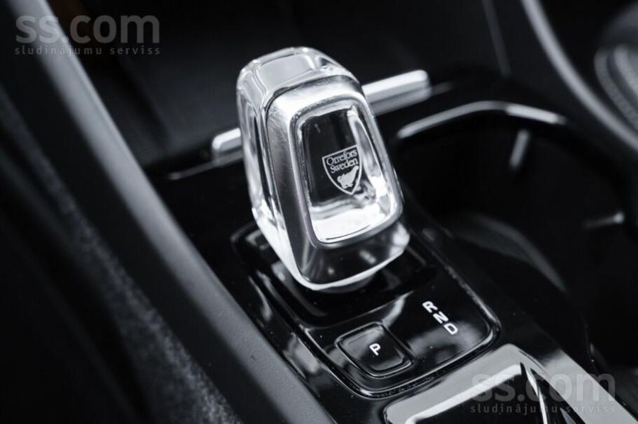 Melns Volvo XC40 2019 Rīga, ar dzinēja tilpumu 2.00 L un nobraukumu 125 tūkst. km par 20000 €, foto 26 vietnē AUTOMOTO.COM.LV