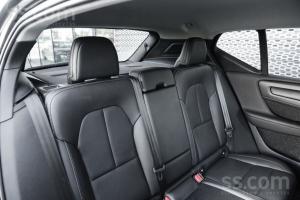Melns Volvo XC40 2019 Rīga, ar dzinēja tilpumu 2.00 L un nobraukumu 125 tūkst. km par 20000 €, foto 27 vietnē AUTOMOTO.COM.LV