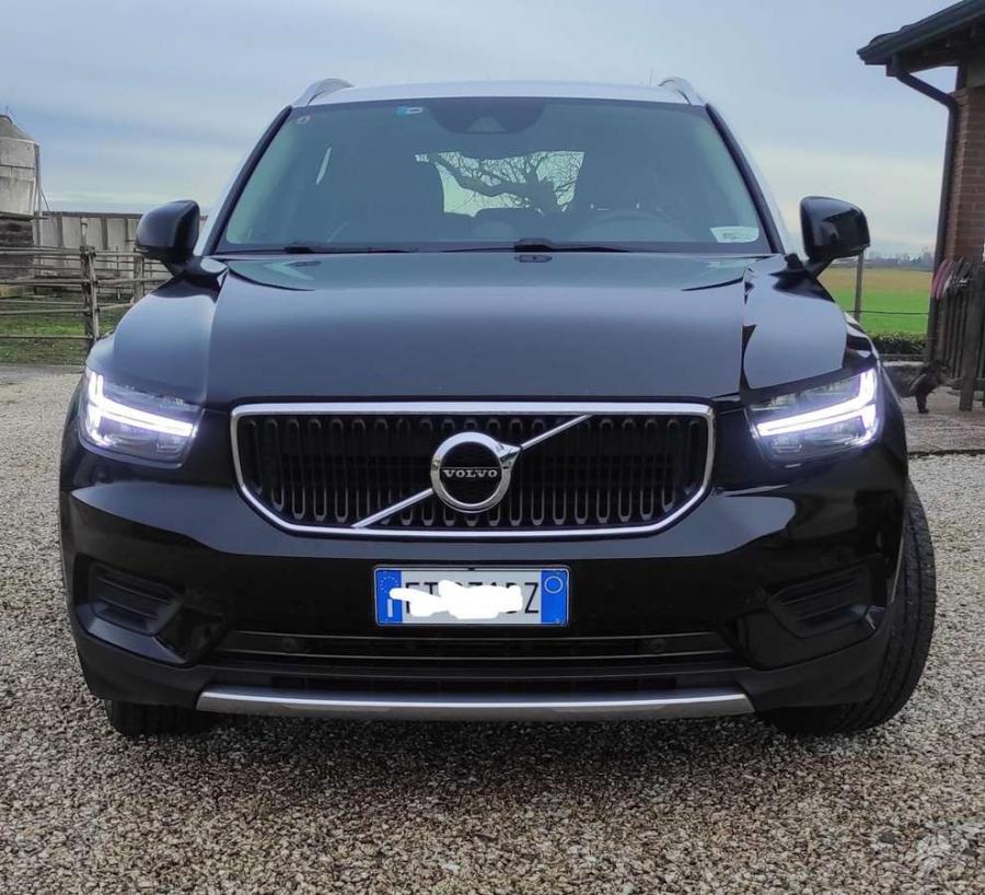 Черный Вольво XC40 2019 в Каунас, объемом двигателя 2.00 л и пробегом 150 тыс. км за 17950 €, фото 4 на AUTOMOTO.COM.LV