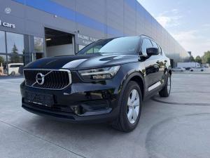 Black Volvo XC40 2019 in Panevezys, with an engine capacity of 1.97 L and mileage of 249 thousand km for 13999 €, photo 4 on AUTOMOTO.COM.LV