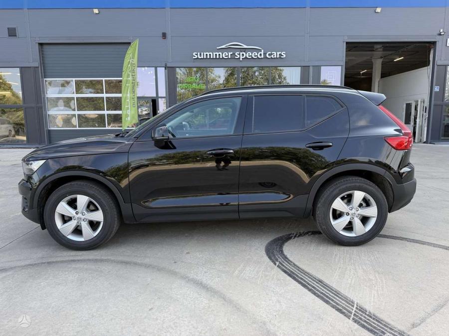 Black Volvo XC40 2019 in Panevezys, with an engine capacity of 1.97 L and mileage of 249 thousand km for 13999 €, photo 12 on AUTOMOTO.COM.LV