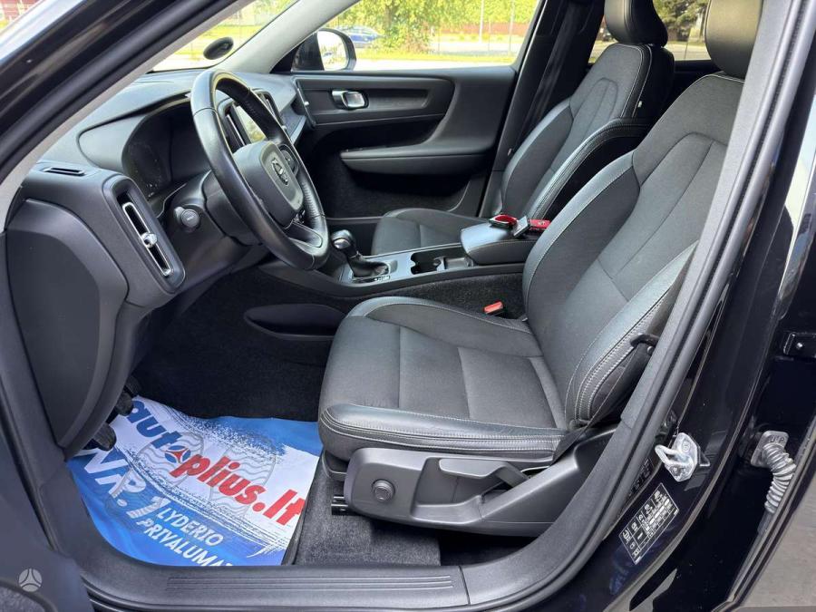 Black Volvo XC40 2019 in Panevezys, with an engine capacity of 1.97 L and mileage of 249 thousand km for 13999 €, photo 14 on AUTOMOTO.COM.LV