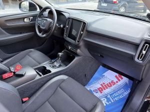 Black Volvo XC40 2019 in Panevezys, with an engine capacity of 1.97 L and mileage of 249 thousand km for 13999 €, photo 18 on AUTOMOTO.COM.LV