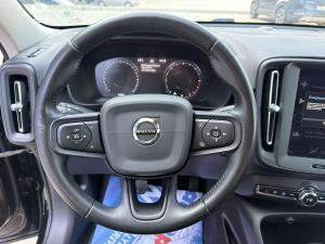 Black Volvo XC40 2019 in Panevezys, with an engine capacity of 1.97 L and mileage of 249 thousand km for 13999 €, photo 21 on AUTOMOTO.COM.LV