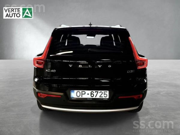 Black Volvo XC40 2019 in Riga, with an engine capacity of 2.00 L and mileage of 201 thousand km for 17990 €, photo 5 on AUTOMOTO.COM.LV
