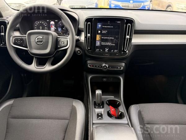 Black Volvo XC40 2019 in Riga, with an engine capacity of 2.00 L and mileage of 201 thousand km for 17990 €, photo 8 on AUTOMOTO.COM.LV
