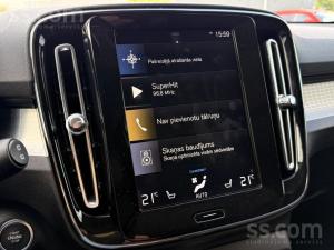 Black Volvo XC40 2019 in Riga, with an engine capacity of 2.00 L and mileage of 201 thousand km for 17990 €, photo 15 on AUTOMOTO.COM.LV
