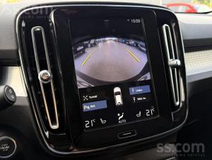 Black Volvo XC40 2019 in Riga, with an engine capacity of 2.00 L and mileage of 201 thousand km for 17990 €, photo 16 on AUTOMOTO.COM.LV