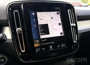 Black Volvo XC40 2019 in Riga, with an engine capacity of 2.00 L and mileage of 201 thousand km for 17990 €, photo 17 on AUTOMOTO.COM.LV