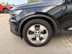 Black Volvo XC40 2019 in Riga, with an engine capacity of 2.00 L and mileage of 201 thousand km for 17990 €, photo 28 on AUTOMOTO.COM.LV