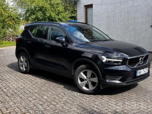 Melns Volvo XC40 2019 Saldus, ar dzinēja tilpumu 2.00 L un nobraukumu 168 tūkst. km par 16100 €, foto  vietnē AUTOMOTO.COM.LV