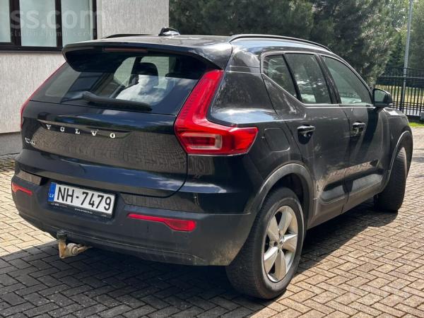 Black Volvo XC40 2019 in Saldus, with an engine capacity of 2.00 L and mileage of 168 thousand km for 16100 €, photo 6 on AUTOMOTO.COM.LV