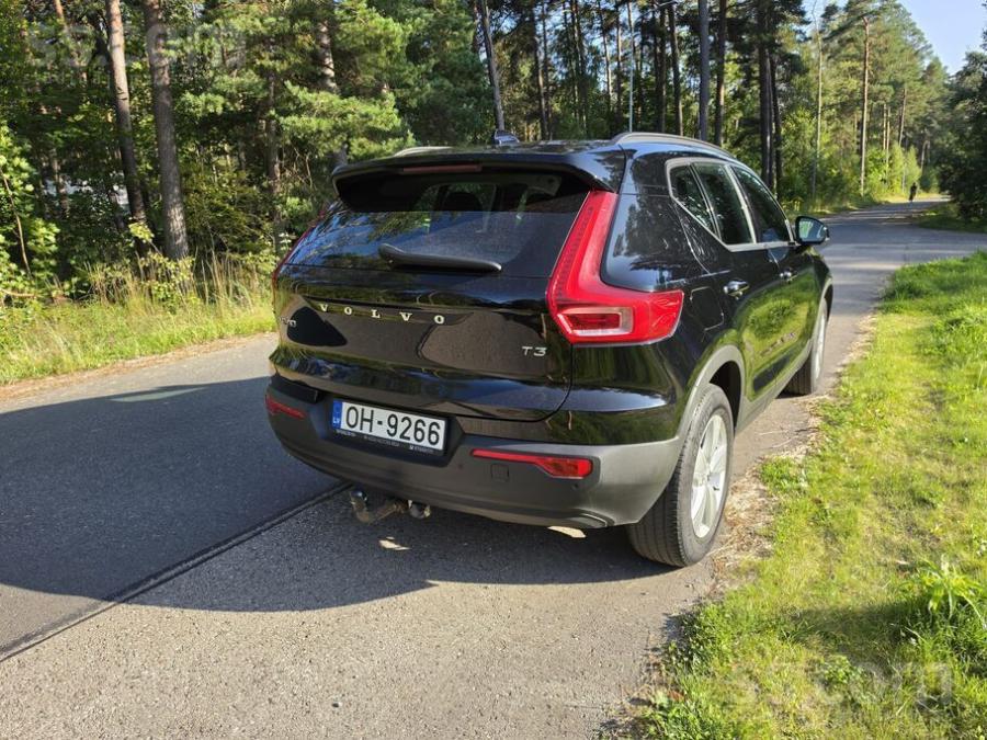 Черный Вольво XC40 2019 в Рига, объемом двигателя 1.50 л и пробегом 119 тыс. км за 18000 €, фото 4 на AUTOMOTO.COM.LV