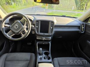 Черный Вольво XC40 2019 в Рига, объемом двигателя 1.50 л и пробегом 119 тыс. км за 18000 €, фото 7 на AUTOMOTO.COM.LV
